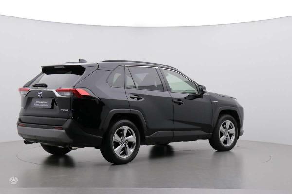 Melns Toyota RAV4 2021 Viļņa, ar dzinēja tilpumu 2.49 L un nobraukumu 80 tūkst. km par 29990 €, foto 3 vietnē AUTOMOTO.COM.LV