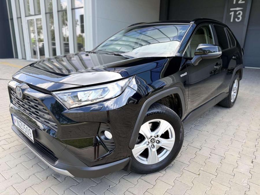 Melns Toyota RAV4 2021 Viļņa, ar dzinēja tilpumu 2.50 L un nobraukumu 242 tūkst. km par 21500 €, foto 1 vietnē AUTOMOTO.COM.LV