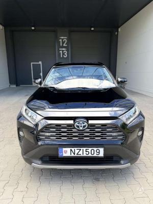 Melns Toyota RAV4 2021 Viļņa, ar dzinēja tilpumu 2.50 L un nobraukumu 242 tūkst. km par 21500 €, foto 3 vietnē AUTOMOTO.COM.LV
