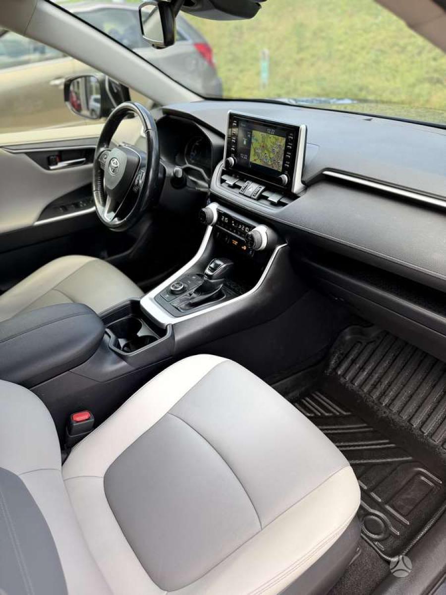 Melns Toyota RAV4 2021 Viļņa, ar dzinēja tilpumu 2.50 L un nobraukumu 242 tūkst. km par 21500 €, foto 12 vietnē AUTOMOTO.COM.LV