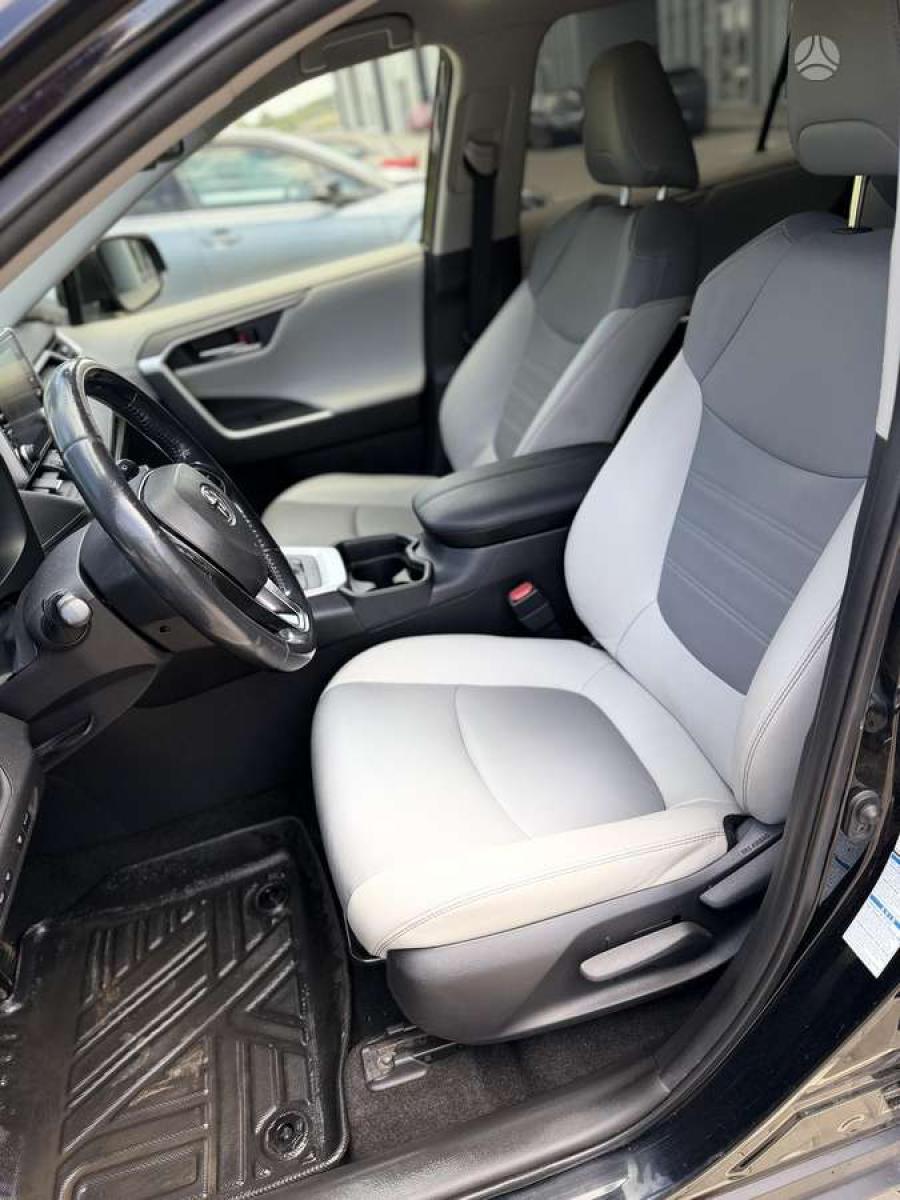 Melns Toyota RAV4 2021 Viļņa, ar dzinēja tilpumu 2.50 L un nobraukumu 242 tūkst. km par 21500 €, foto 14 vietnē AUTOMOTO.COM.LV