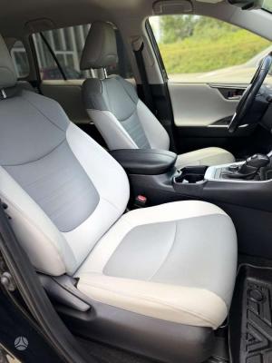 Melns Toyota RAV4 2021 Viļņa, ar dzinēja tilpumu 2.50 L un nobraukumu 242 tūkst. km par 21500 €, foto 15 vietnē AUTOMOTO.COM.LV