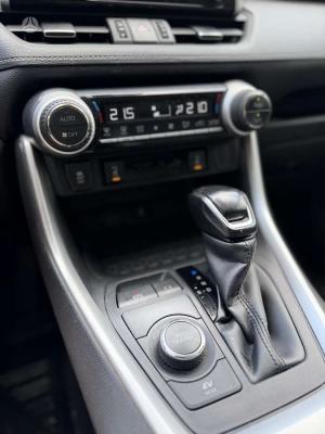 Melns Toyota RAV4 2021 Viļņa, ar dzinēja tilpumu 2.50 L un nobraukumu 242 tūkst. km par 21500 €, foto 16 vietnē AUTOMOTO.COM.LV