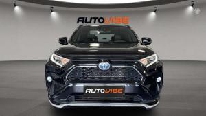 Black Toyota RAV4 2021 in Vilnius, with an engine capacity of 2.49 L and mileage of 196 thousand km for 28555 €, photo 3 on AUTOMOTO.COM.LV