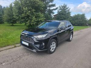 Black Toyota RAV4 2021 in Klaipeda, with an engine capacity of 2.49 L and mileage of 147 thousand km for 24999 €, photo  on AUTOMOTO.COM.LV