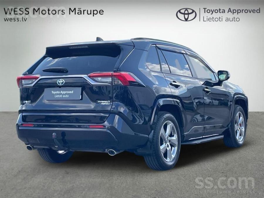 Melns Toyota RAV4 2021 Rīga, ar dzinēja tilpumu 2.50 L un nobraukumu 63 tūkst. km par 32590 €, foto 3 vietnē AUTOMOTO.COM.LV