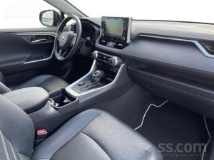 Melns Toyota RAV4 2021 Rīga, ar dzinēja tilpumu 2.50 L un nobraukumu 63 tūkst. km par 32590 €, foto 7 vietnē AUTOMOTO.COM.LV
