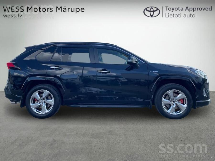 Melns Toyota RAV4 2021 Rīga, ar dzinēja tilpumu 2.50 L un nobraukumu 63 tūkst. km par 32590 €, foto 17 vietnē AUTOMOTO.COM.LV