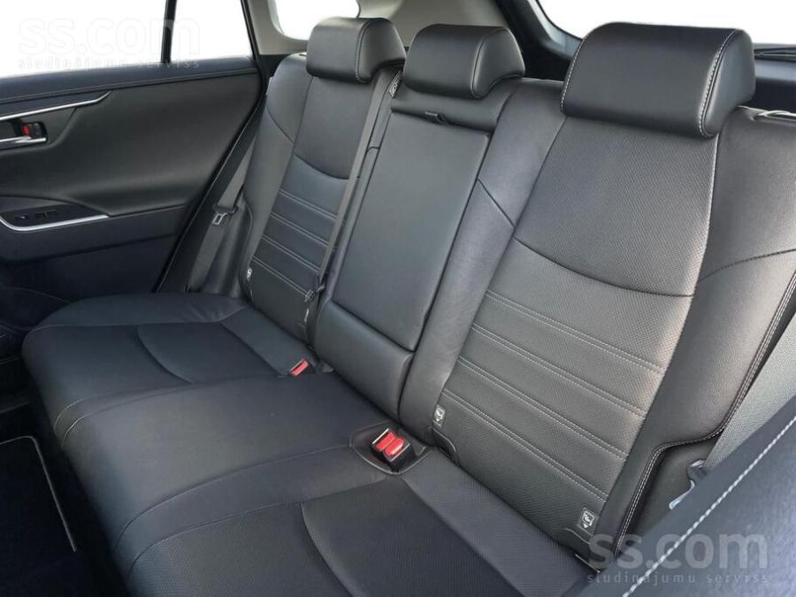 Melns Toyota RAV4 2021 Rīga, ar dzinēja tilpumu 2.50 L un nobraukumu 63 tūkst. km par 32590 €, foto 20 vietnē AUTOMOTO.COM.LV