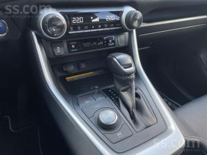 Melns Toyota RAV4 2021 Rīga, ar dzinēja tilpumu 2.50 L un nobraukumu 63 tūkst. km par 32590 €, foto 21 vietnē AUTOMOTO.COM.LV