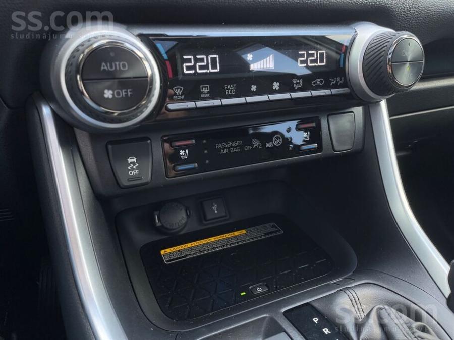 Melns Toyota RAV4 2021 Rīga, ar dzinēja tilpumu 2.50 L un nobraukumu 63 tūkst. km par 32590 €, foto 30 vietnē AUTOMOTO.COM.LV