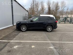 Melns Toyota RAV4 2021 Ogre, ar dzinēja tilpumu 2.50 L un nobraukumu 235 tūkst. km par 20000 €, foto 3 vietnē AUTOMOTO.COM.LV