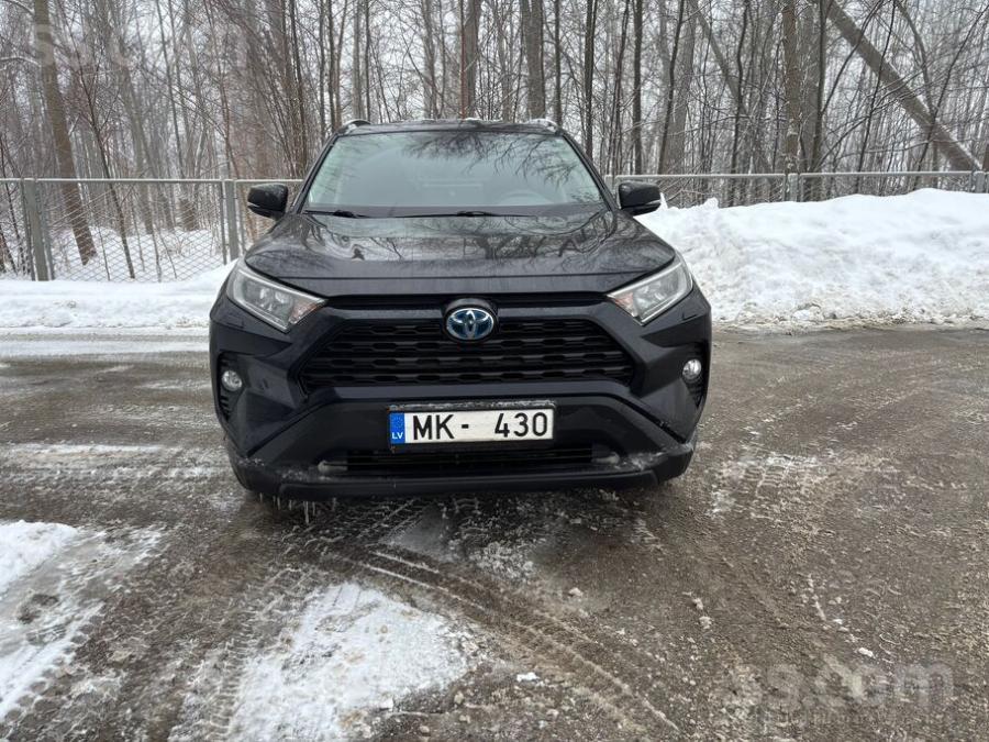 Melns Toyota RAV4 2021 Ogre, ar dzinēja tilpumu 2.50 L un nobraukumu 235 tūkst. km par 20000 €, foto 4 vietnē AUTOMOTO.COM.LV