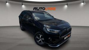 Black Toyota RAV4 2021 in Vilnius, with an engine capacity of 2.49 L and mileage of 196 thousand km for 27989 €, photo 4 on AUTOMOTO.COM.LV