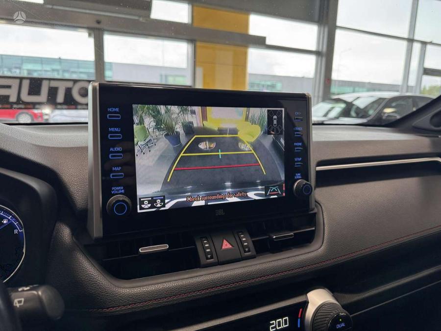 Black Toyota RAV4 2021 in Vilnius, with an engine capacity of 2.49 L and mileage of 196 thousand km for 27989 €, photo 13 on AUTOMOTO.COM.LV