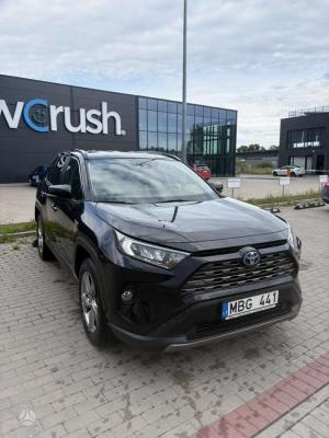 Melns Toyota RAV4 2021 Kauņa, ar dzinēja tilpumu 2.49 L un nobraukumu 152 tūkst. km par 31500 €, foto 3 vietnē AUTOMOTO.COM.LV