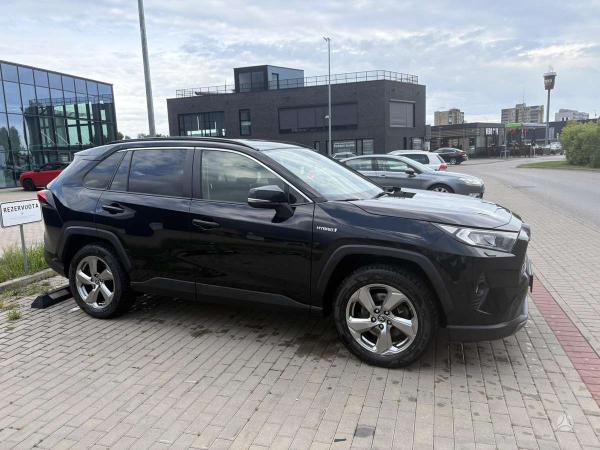 Melns Toyota RAV4 2021 Kauņa, ar dzinēja tilpumu 2.49 L un nobraukumu 152 tūkst. km par 31500 €, foto 5 vietnē AUTOMOTO.COM.LV