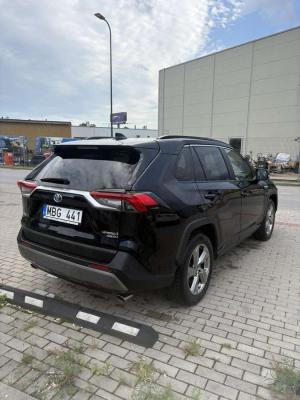 Melns Toyota RAV4 2021 Kauņa, ar dzinēja tilpumu 2.49 L un nobraukumu 152 tūkst. km par 31500 €, foto 6 vietnē AUTOMOTO.COM.LV
