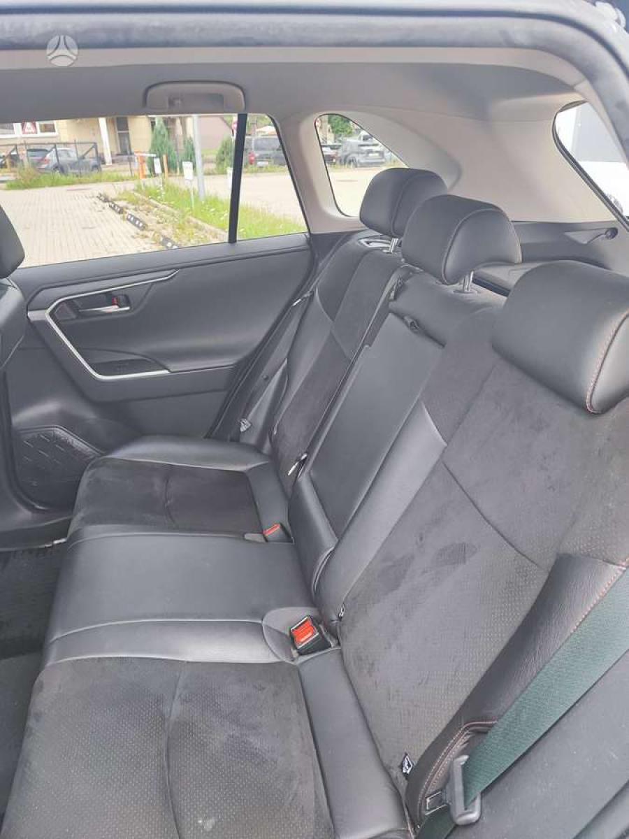 Melns Toyota RAV4 2021 Kauņa, ar dzinēja tilpumu 2.49 L un nobraukumu 152 tūkst. km par 31500 €, foto 7 vietnē AUTOMOTO.COM.LV