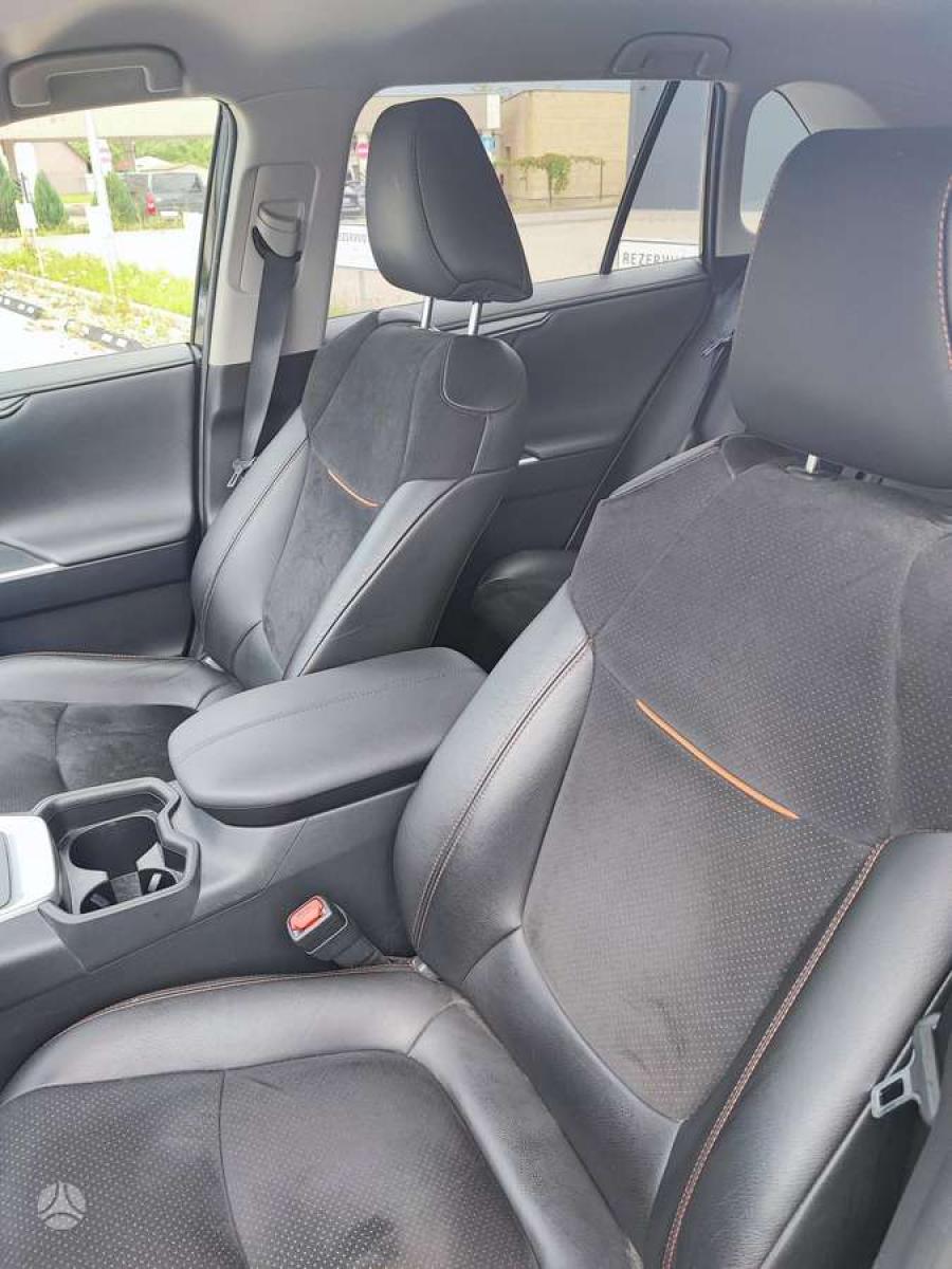 Melns Toyota RAV4 2021 Kauņa, ar dzinēja tilpumu 2.49 L un nobraukumu 152 tūkst. km par 31500 €, foto 11 vietnē AUTOMOTO.COM.LV