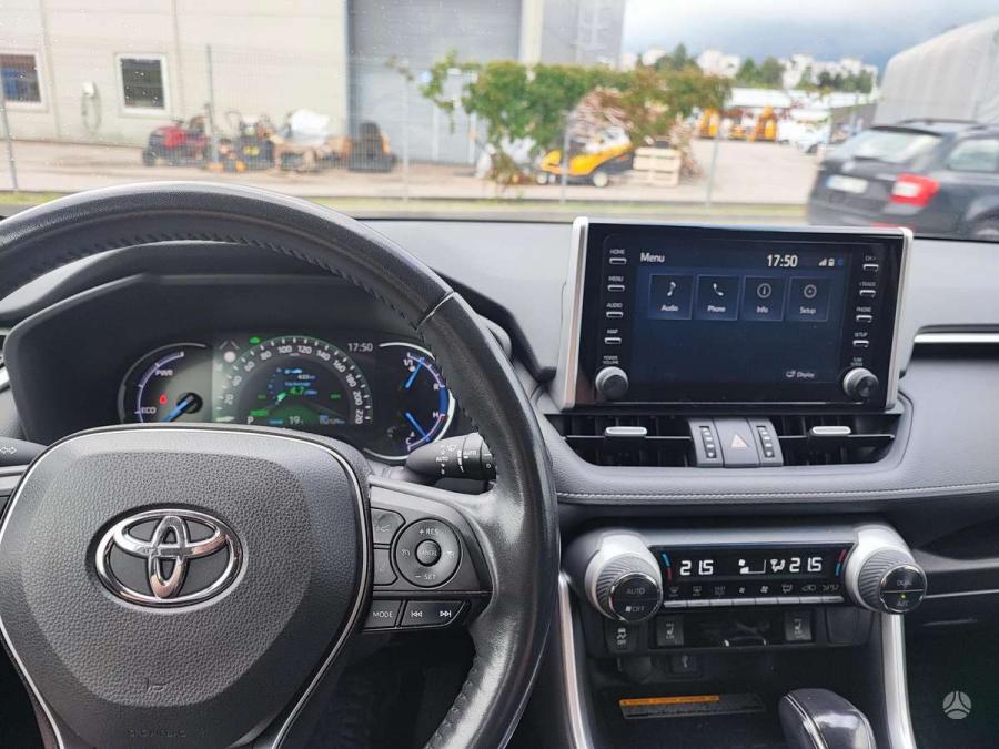 Melns Toyota RAV4 2021 Kauņa, ar dzinēja tilpumu 2.49 L un nobraukumu 152 tūkst. km par 31500 €, foto 13 vietnē AUTOMOTO.COM.LV