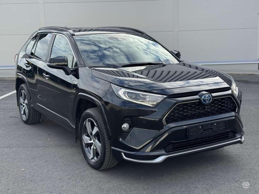 Melns Toyota RAV4 2021 Kauņa, ar dzinēja tilpumu 2.49 L un nobraukumu 282 tūkst. km par 23950 €, foto 3 vietnē AUTOMOTO.COM.LV