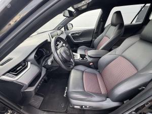 Melns Toyota RAV4 2021 Kauņa, ar dzinēja tilpumu 2.49 L un nobraukumu 282 tūkst. km par 23950 €, foto 12 vietnē AUTOMOTO.COM.LV