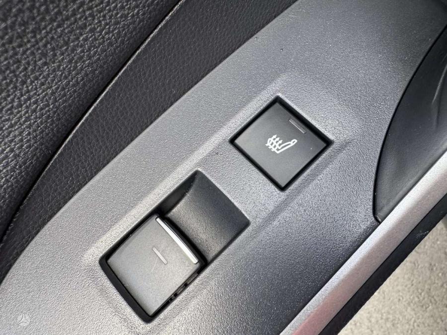 Melns Toyota RAV4 2021 Kauņa, ar dzinēja tilpumu 2.49 L un nobraukumu 282 tūkst. km par 23950 €, foto 16 vietnē AUTOMOTO.COM.LV