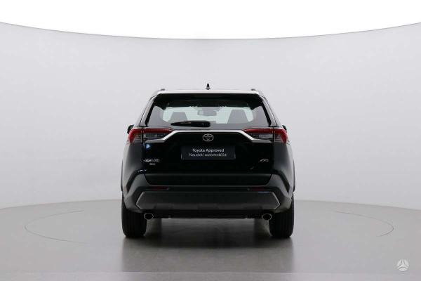 Toyota RAV4 2021 Viļņa vietnē Melns Toyota RAV4 2021 Viļņa, ar dzinēja tilpumu 1.99 L un nobraukumu 88 tūkst. km par 25900 €, foto 6 vietnē AUTOMOTO.COM.LV