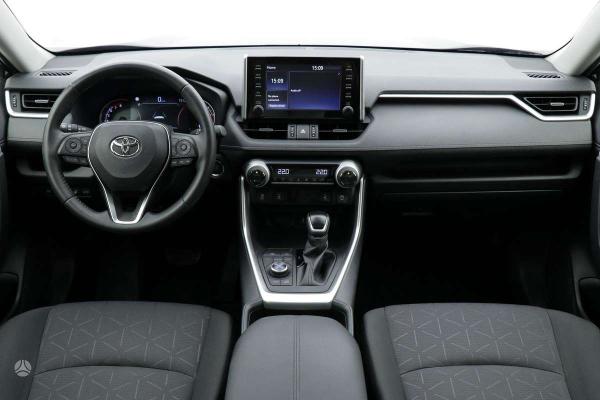 Toyota RAV4 2021 Viļņa vietnē Melns Toyota RAV4 2021 Viļņa, ar dzinēja tilpumu 1.99 L un nobraukumu 88 tūkst. km par 25900 €, foto 8 vietnē AUTOMOTO.COM.LV
