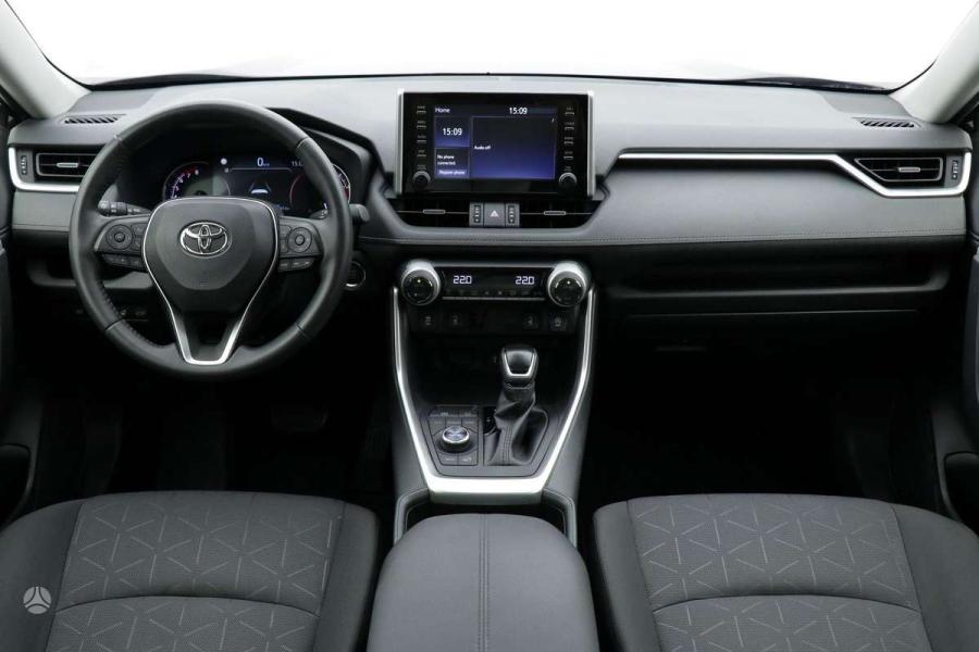 Black Toyota RAV4 2021 in Vilnius, with an engine capacity of 1.99 L and mileage of 88 thousand km for 25900 €, photo 8 on AUTOMOTO.COM.LV