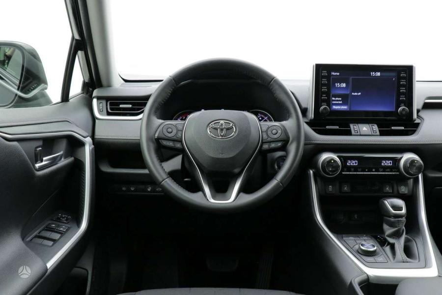 Black Toyota RAV4 2021 in Vilnius, with an engine capacity of 1.99 L and mileage of 88 thousand km for 25900 €, photo 9 on AUTOMOTO.COM.LV