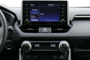 Black Toyota RAV4 2021 in Vilnius, with an engine capacity of 1.99 L and mileage of 88 thousand km for 25900 €, photo 16 on AUTOMOTO.COM.LV