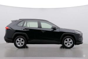Black Toyota RAV4 2021 in Vilnius, with an engine capacity of 1.99 L and mileage of 88 thousand km for 25900 €, photo 18 on AUTOMOTO.COM.LV