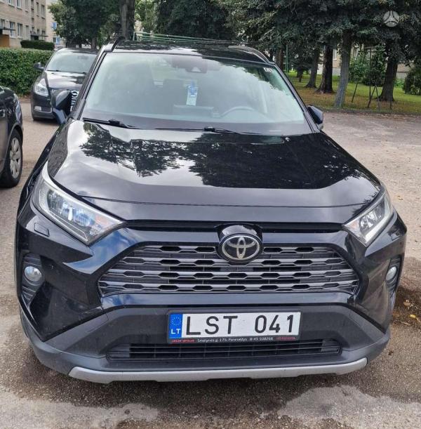 Melns Toyota RAV4 2021 Kauņa, ar dzinēja tilpumu 1.99 L un nobraukumu 210 tūkst. km par 20000 €, foto 5 vietnē AUTOMOTO.COM.LV