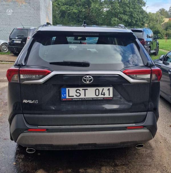 Melns Toyota RAV4 2021 Kauņa, ar dzinēja tilpumu 1.99 L un nobraukumu 210 tūkst. km par 20000 €, foto 6 vietnē AUTOMOTO.COM.LV