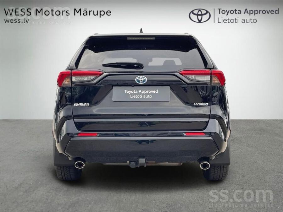 Melns Toyota RAV4 2021 Rīga, ar dzinēja tilpumu 2.50 L un nobraukumu 156 tūkst. km par 30990 €, foto 5 vietnē AUTOMOTO.COM.LV