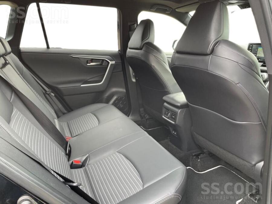 Melns Toyota RAV4 2021 Rīga, ar dzinēja tilpumu 2.50 L un nobraukumu 156 tūkst. km par 30990 €, foto 8 vietnē AUTOMOTO.COM.LV