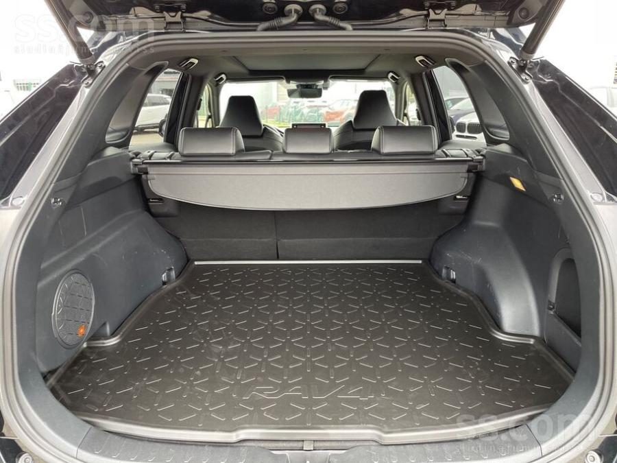 Melns Toyota RAV4 2021 Rīga, ar dzinēja tilpumu 2.50 L un nobraukumu 156 tūkst. km par 30990 €, foto 11 vietnē AUTOMOTO.COM.LV