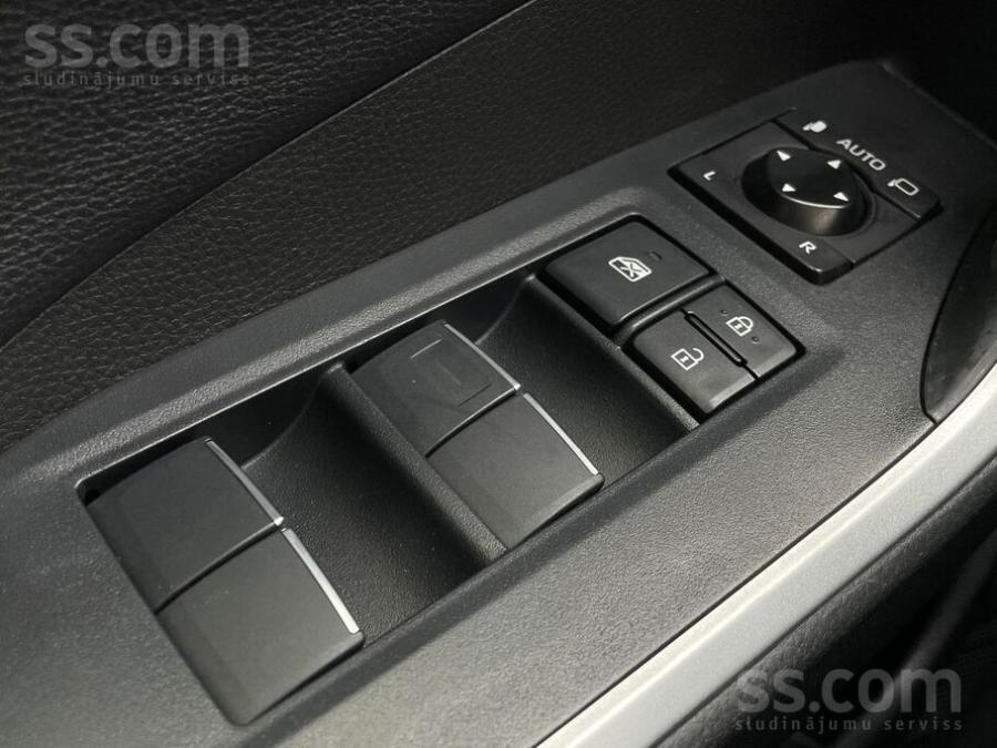 Melns Toyota RAV4 2021 Rīga, ar dzinēja tilpumu 2.50 L un nobraukumu 156 tūkst. km par 30990 €, foto 26 vietnē AUTOMOTO.COM.LV