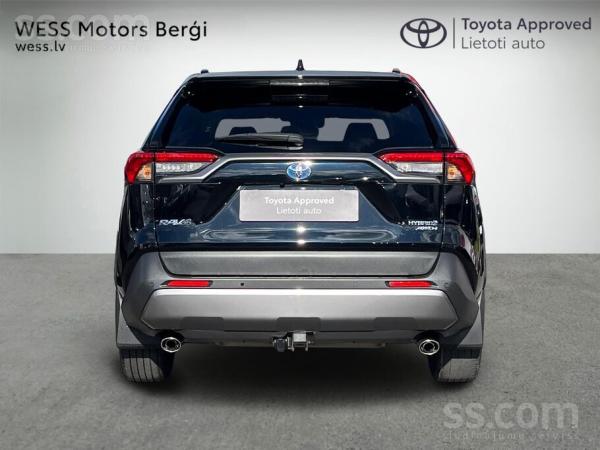 Melns Toyota RAV4 2021 Rīga, ar dzinēja tilpumu 2.50 L un nobraukumu 80 tūkst. km par 30990 €, foto 5 vietnē AUTOMOTO.COM.LV