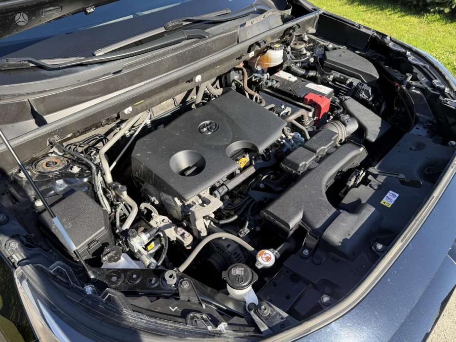 Black Toyota RAV4 2021 in Vievis, with an engine capacity of 1.99 L and mileage of 106 thousand km for 20300 €, photo 15 on AUTOMOTO.COM.LV