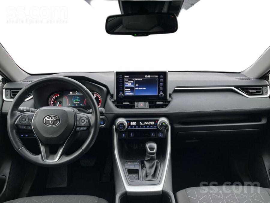 Melns Toyota RAV4 2022 Rīga, ar dzinēja tilpumu 2.00 L un nobraukumu 107 tūkst. km par 25490 €, foto 8 vietnē AUTOMOTO.COM.LV