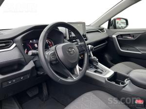 Melns Toyota RAV4 2022 Rīga, ar dzinēja tilpumu 2.00 L un nobraukumu 107 tūkst. km par 25490 €, foto 11 vietnē AUTOMOTO.COM.LV