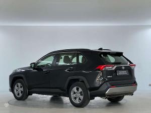 Melns Toyota RAV4 2022 Viļņa, ar dzinēja tilpumu 1.99 L un nobraukumu 96 tūkst. km par 23900 €, foto 17 vietnē AUTOMOTO.COM.LV