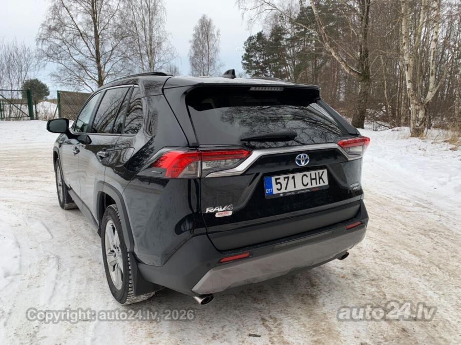 Melns Toyota RAV4 2022 Tallina, ar dzinēja tilpumu 2.50 L un nobraukumu 90 tūkst. km par 29800 €, foto 3 vietnē AUTOMOTO.COM.LV