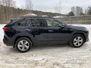 Melns Toyota RAV4 2022 Tallina, ar dzinēja tilpumu 2.50 L un nobraukumu 90 tūkst. km par 29800 €, foto 5 vietnē AUTOMOTO.COM.LV