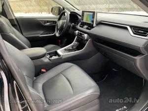 Melns Toyota RAV4 2022 Tallina, ar dzinēja tilpumu 2.50 L un nobraukumu 90 tūkst. km par 29800 €, foto 13 vietnē AUTOMOTO.COM.LV