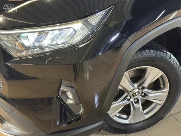 Melns Toyota RAV4 2022 Avižieniai, ar dzinēja tilpumu 2.00 L un nobraukumu 103 tūkst. km par 23500 €, foto 5 vietnē AUTOMOTO.COM.LV