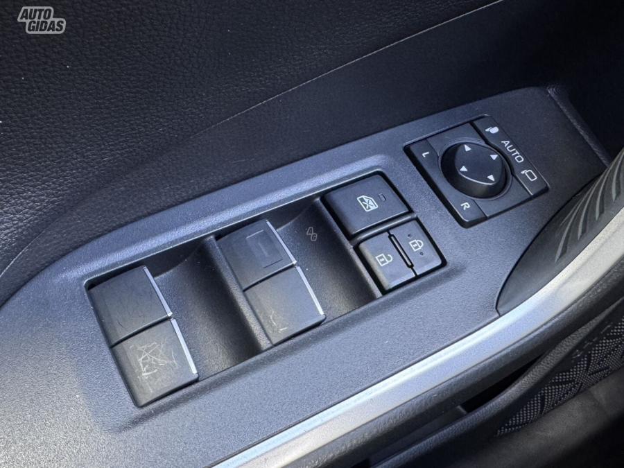 Melns Toyota RAV4 2022 Avižieniai, ar dzinēja tilpumu 2.50 L un nobraukumu 155 tūkst. km par 27500 €, foto 32 vietnē AUTOMOTO.COM.LV